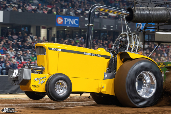 Pro Stock Tractors – The Pullers Championship