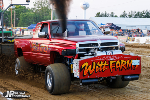 Super Stock Diesel Trucks – The Pullers Championship